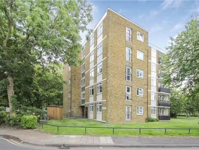 Deeside Road, London, SW17 0PH