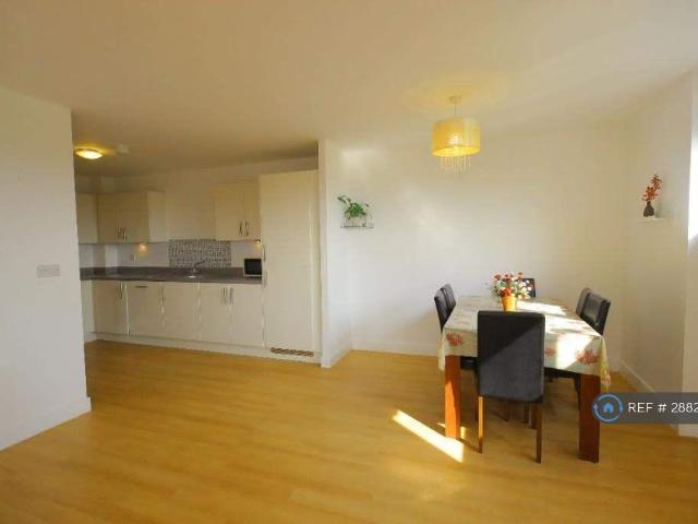 Deganham, London, RM8 3 bed flat to rent £2,000 pcm £462 pw