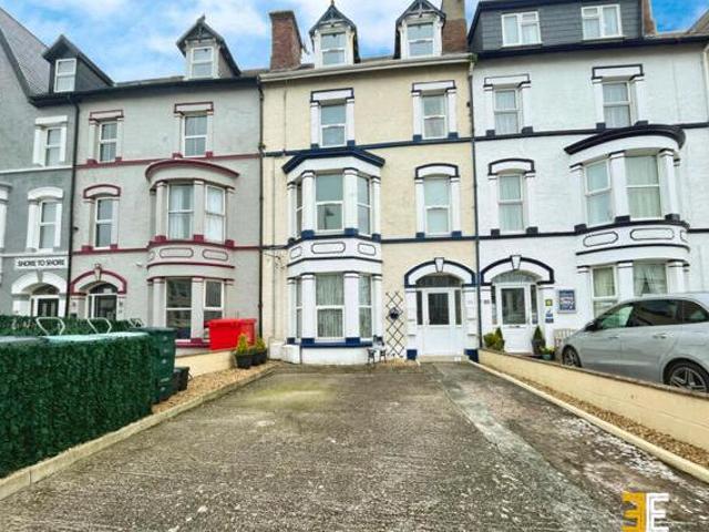 Deganwy Avenue, Llandudno, 2 Bedroom Apartment