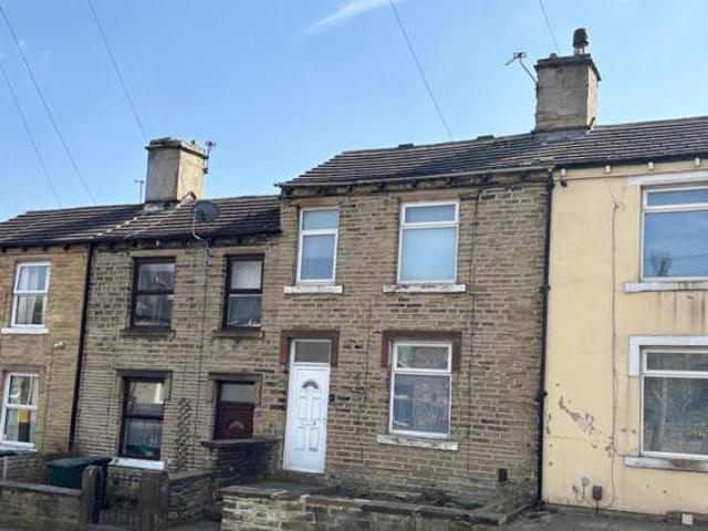 Deighton Road, Huddersfield, 2 Bedroom Terraced