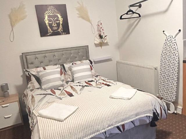 Deighton Road, Huddersfield Amsterdam Apartments for Rent