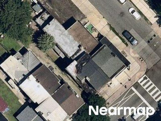Dekalb St