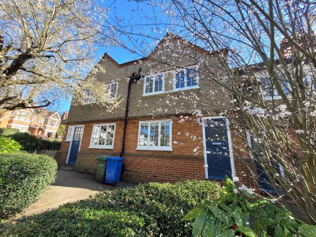 Dekker Road, Dulwich Village, London SE21, 3 bed cottage to rent, £2,600 pcm | PrimeLocation