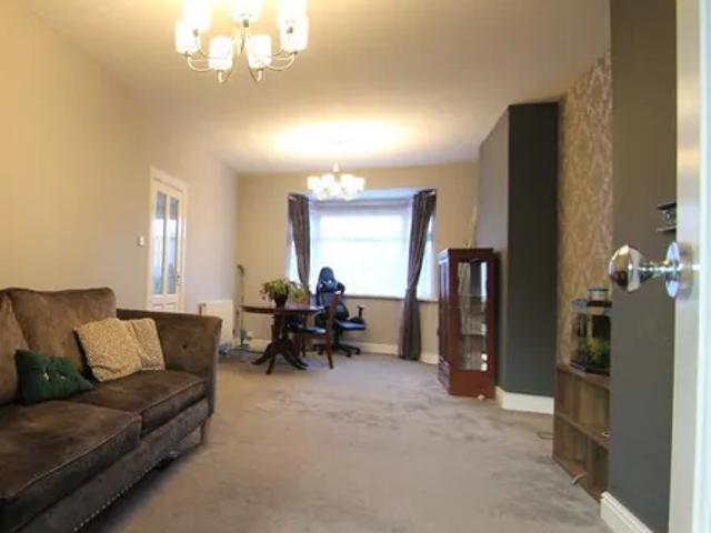 Delta Cars, 23 Langley Green Road, Langley Green, B69 4TG, United Kingdom | 3 bed duplex for rent #139266296 | Rentberry