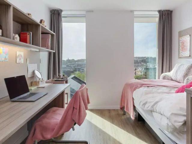 Deluxe Ensuite