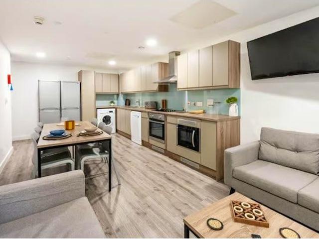 Deluxe Ensuite
