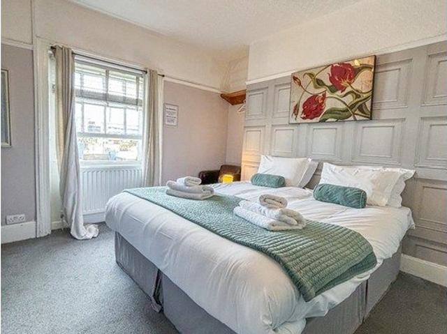 Deluxe Hotel Rooms, Brighton BN3, 1 bed flat to rent, £950 pcm | PrimeLocation