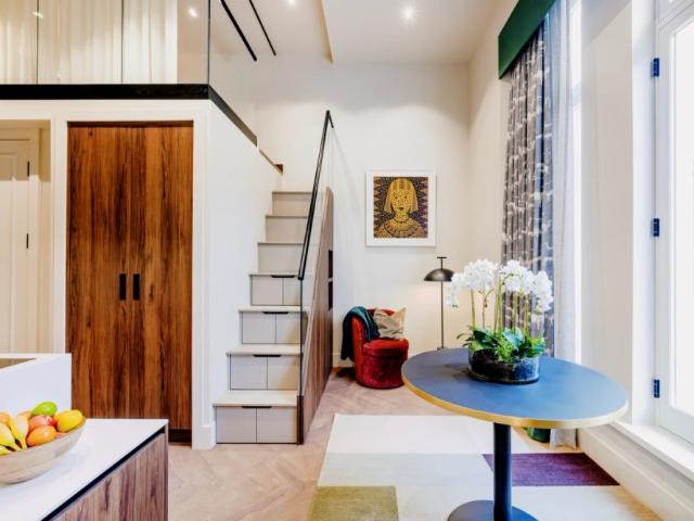 Deluxe Mezzanine