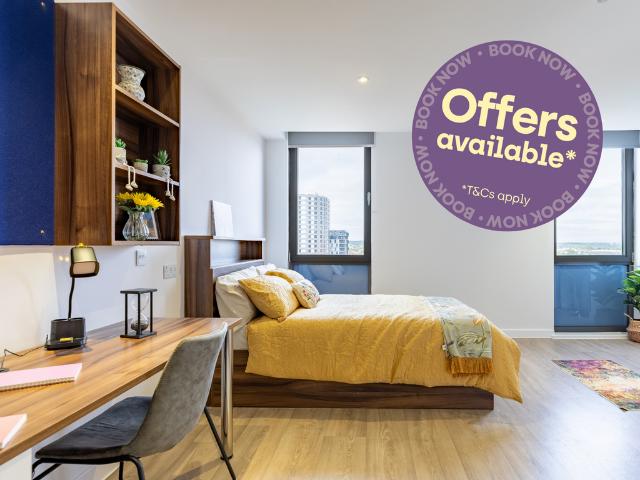 Deluxe Studio at Central Studios, 4. Studio to rent £1,296 pcm £299 pw