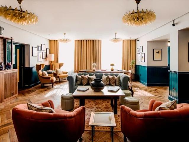 Deluxe Studio Apartment