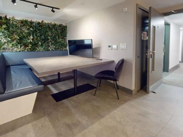 Premium Mezzanine Studio