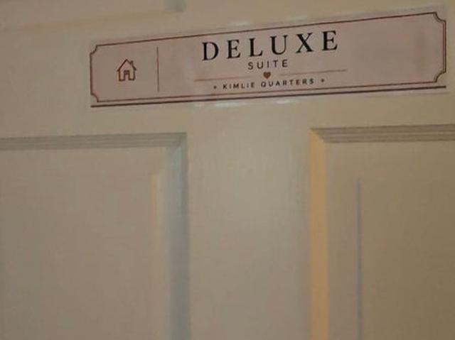 Deluxe Suite | Spacious Furnished Co_Living in De