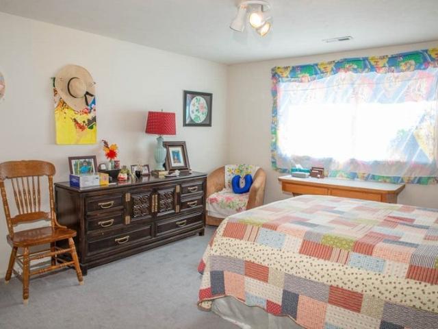 Deluxe Private Room, $750, So Hill