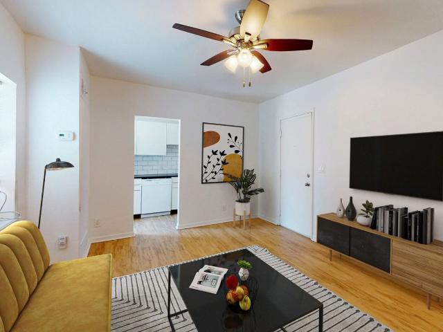 Del Monte Studio Apartment for Rent at 200 W Armour Blvd, Kansas City, MO 64111 Broadway Gillham