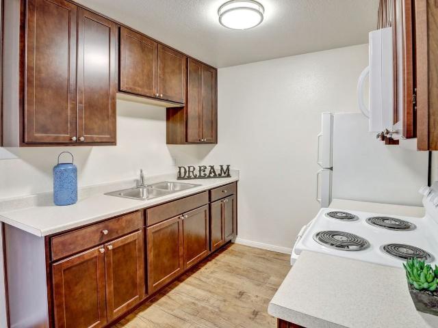 Del Mar Apartment Homes 2 Bedroom Apartment for Rent at 1051 Del Mar Ave, Chula Vista, CA 91911 Castle Park