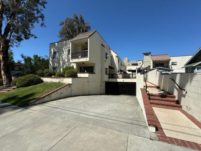 DEL MAR 2 Bedroom Apartment for Rent at 987 E Del Mar Blvd, Pasadena, CA 91106 South Lake