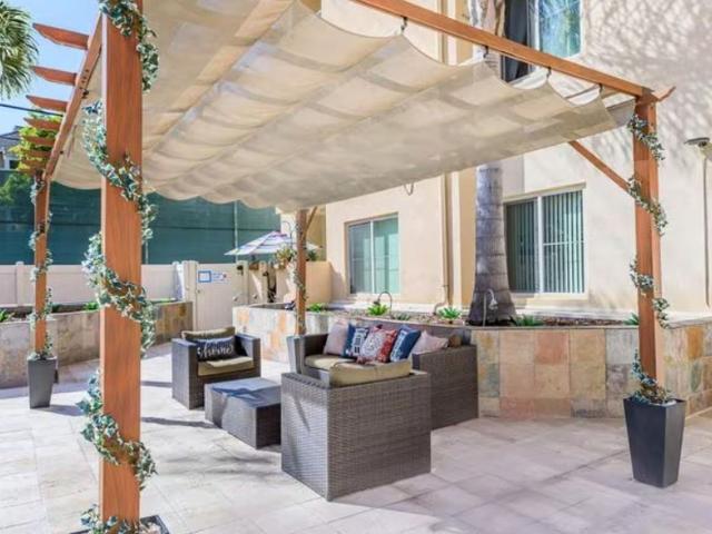 Del Rey Club 2 Bedroom Apartment for Rent at 8020 W Manchester Ave, Los Angeles, CA 90293 Westchester Playa Del Rey