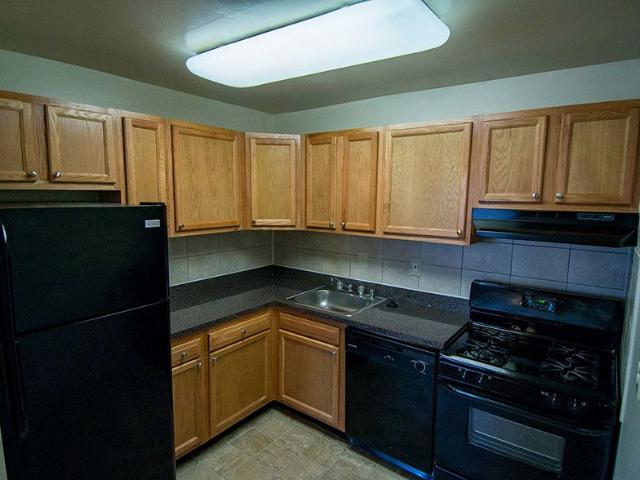 Del Vista Apartments