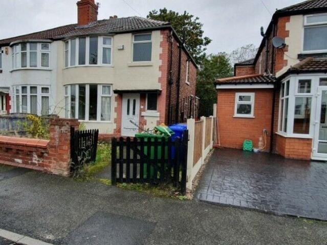 Delacourt Rd, Fallowfield M14, 4 bed shared accommodation to rent, £1,950 pcm | PrimeLocation