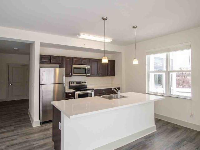 DeLaet's Landing 2 Bedroom Apartment for Rent at 100 New Broadway, Rensselaer, NY 12144