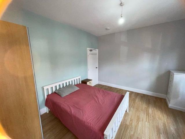 Delafield Road, London SE7 1 bed in a house share to rent £1,025 pcm £237 pw