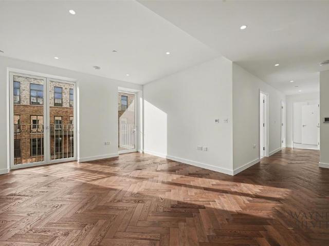 Delamarre House, Brent Cross, NW2 3 bed apartment to rent £3,250 pcm £750 pw