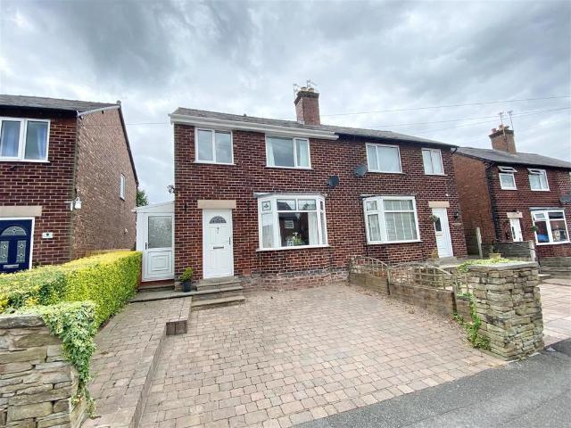Delamere Drive, Macclesfield, Cheshire 3 bed house to rent £1,395 pcm £322 pw