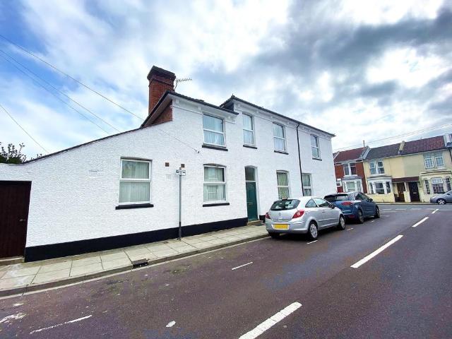 Delamere Road, Southsea 6 bed end of terrace house to rent £2,828 pcm £653 pw