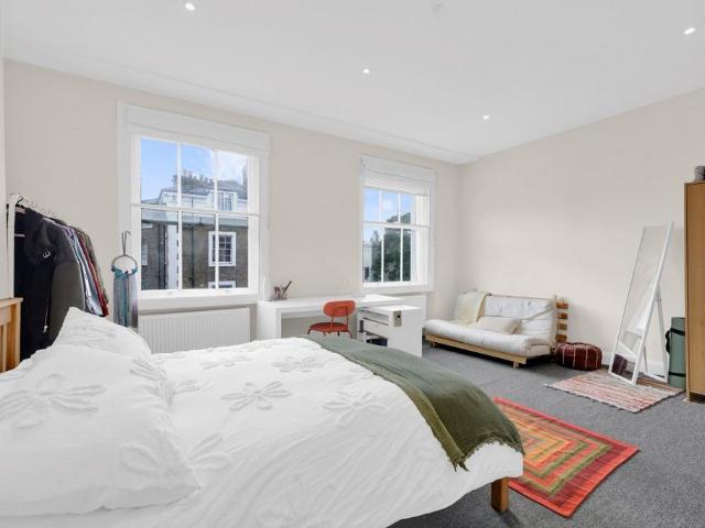 Delancey Street, Camden, London, NW1 2 bed terraced house to rent £2,950 pcm £681 pw