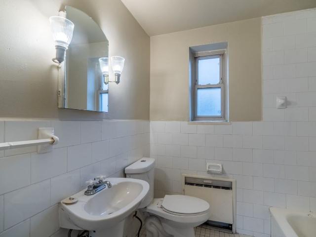 Delaware Ave Apartments 2 Bedroom Apartment for Rent at 1966 Delaware Ave, Buffalo, NY 14216 Park Meadow