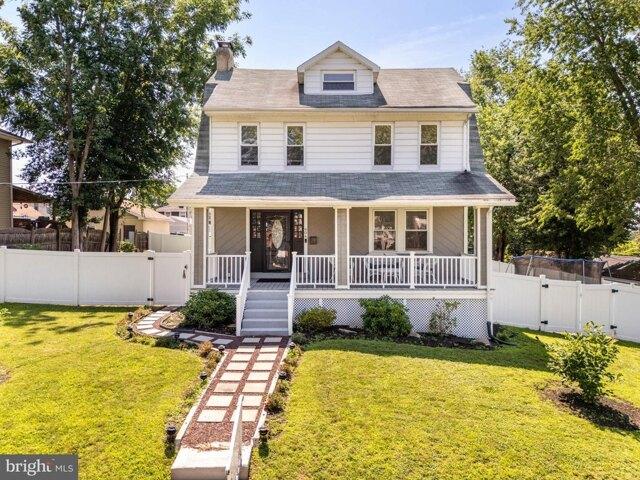 Delaware Ave, Norwood, Home For Sale