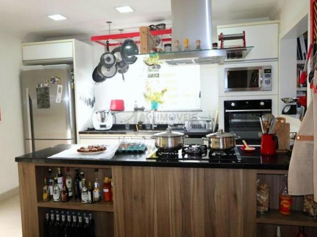 Deliciosa casa de vila a venda ao lado do Parque da Aclimação!