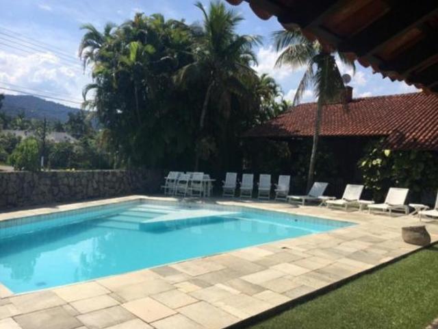 DELICIOSA CASA FRENTE PRAÇA ACAPULCO, TOTAL PRIVACIDADE
