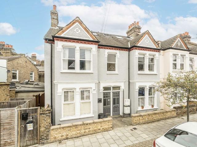Delia Street, Earlsfield SW18, 3 bed flat to rent, £3,200 pcm | PrimeLocation