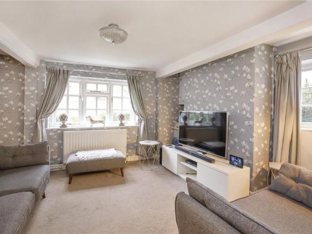Delightful three bedroom period cottage located in the historic village of Wistow with off street parking and countryside views