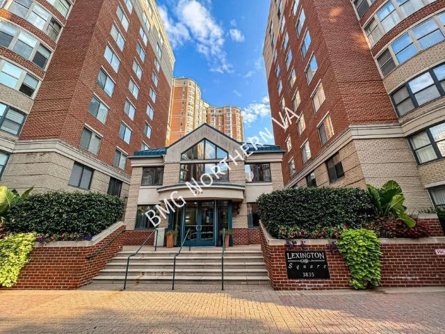 Delightful 1 Bed 1 Bath Unit With Garage Space In Lexington Square