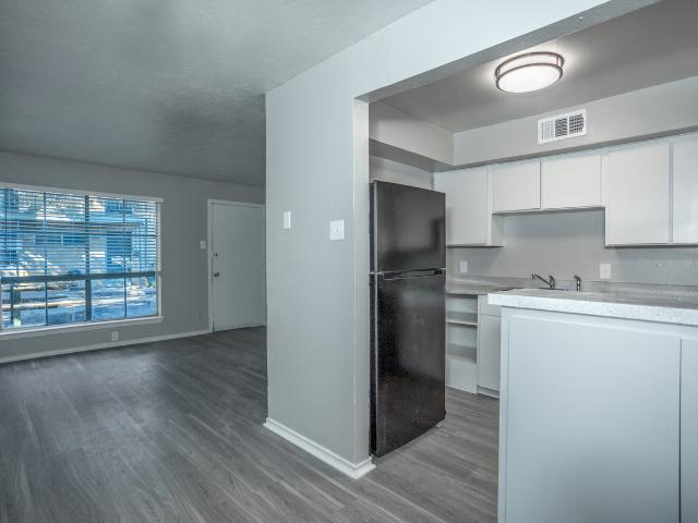 Dell Marr Studio Apartment for Rent at 410 N International Rd, Garland, TX 75042