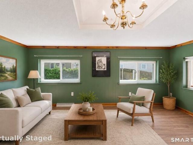 Dell Ave, New London, Home For Sale