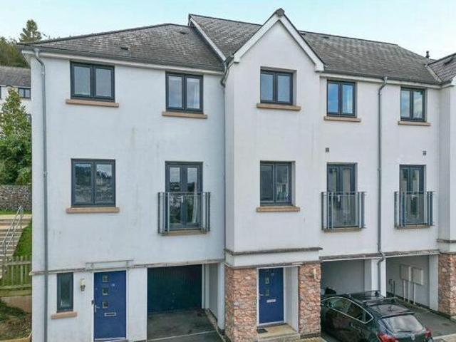 Dell Court, Newton Abbot, 3 Bedroom Town