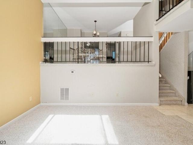 Dell Pl Unit,stanhope, Condo For Sale