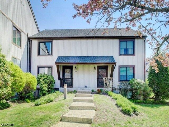 Dell Pl Unit,stanhope, Home For Sale