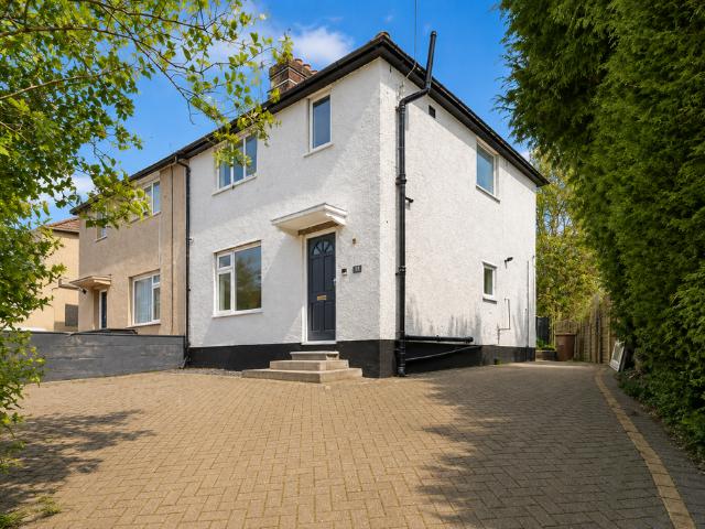 Dellfield, Hertfordshire AL1 3 bed semi detached house to rent £2,250 pcm £519 pw