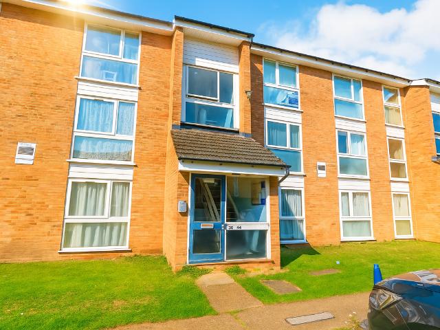 Dellow Close, Ilford, Essex IG2, 1 bed flat to rent, £1,400 pcm | PrimeLocation