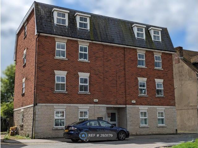 Dellsome Lane, Welham Green AL9, 2 bed flat to rent, £1,425 pcm | PrimeLocation