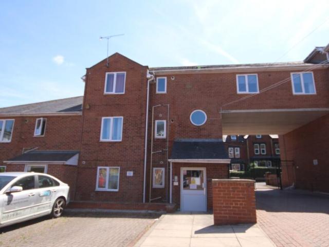 Delph Court, Woodhouse, Leeds, LS6 2HL 24413 sbliving | sbliving