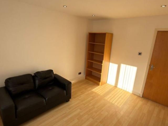 Delph Court, Woodhouse, Leeds, LS6 2HL