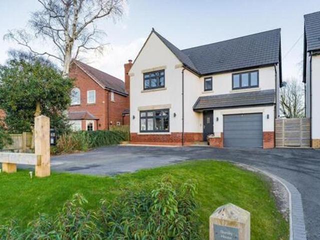 Delph Lane, Daresbury, 4 Bedroom Detached