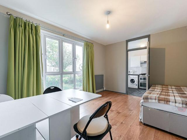 Deptford Wharf, Deptford, London, SE8 1 bed flat to rent £2,167 pcm £500 pw