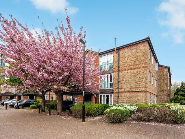 Deptford Wharf, Deptford, London SE8, 1 bed flat to rent, £2,167 pcm | PrimeLocation