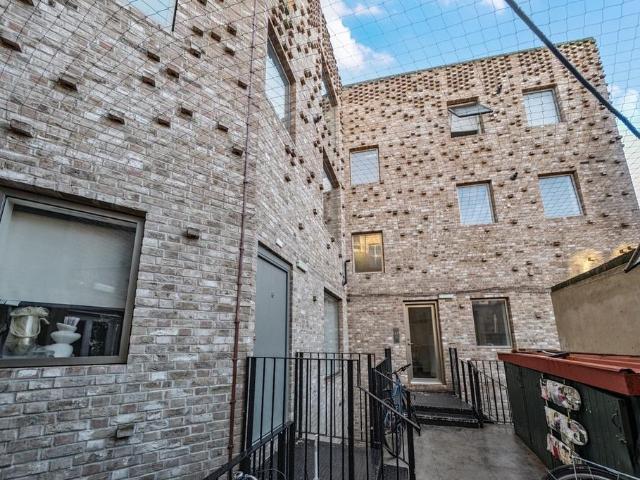 Deptford Broadway Deptford SE8 2 bed flat to rent £1,900 pcm £438 pw